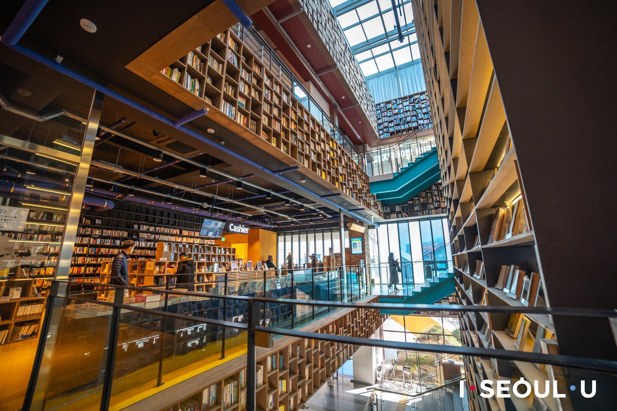 6 Cool Libraries & Bookstores in Seoul for Bibliophiles - KoreaTravelPost