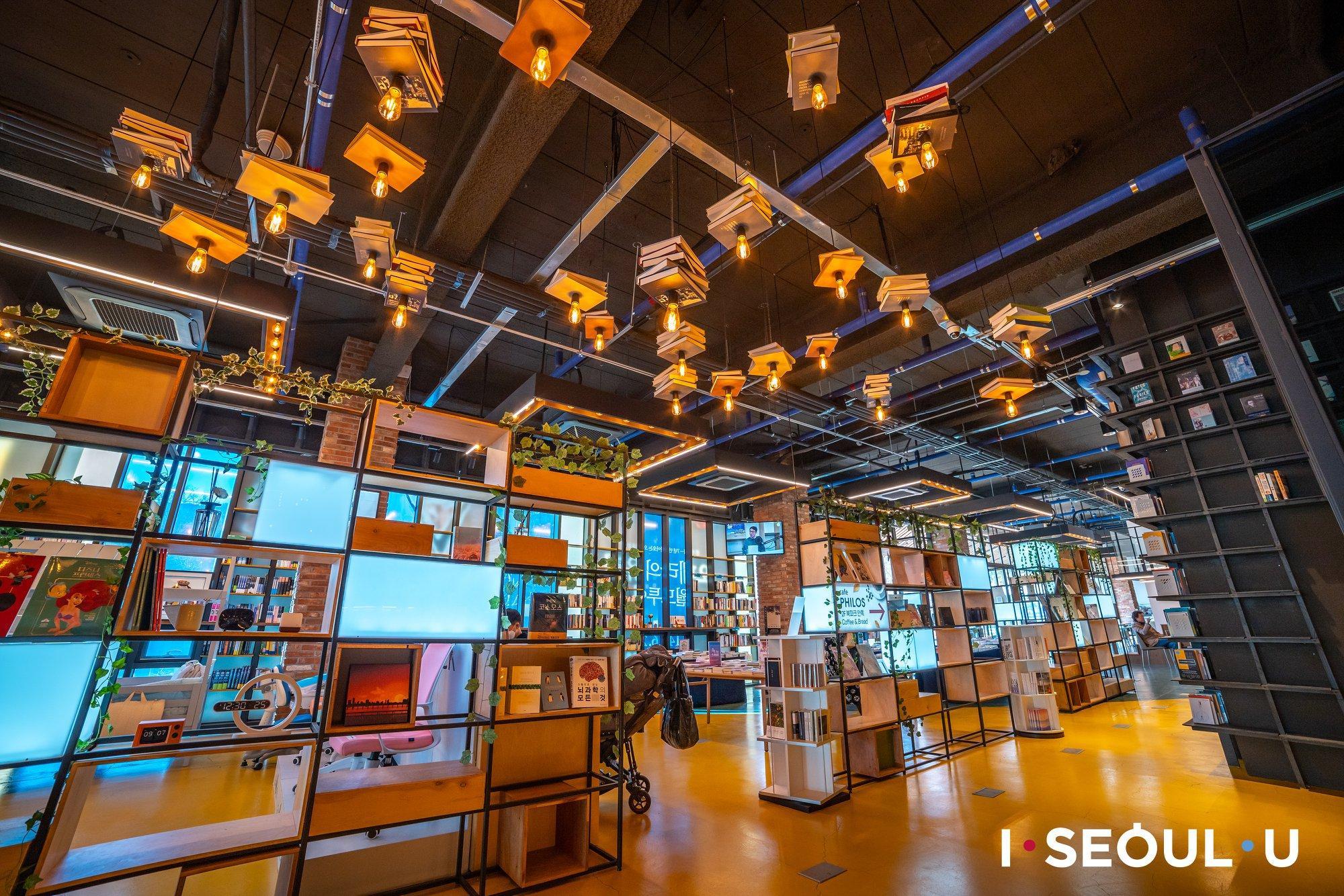 6 Cool Libraries & Bookstores in Seoul for Bibliophiles - KoreaTravelPost