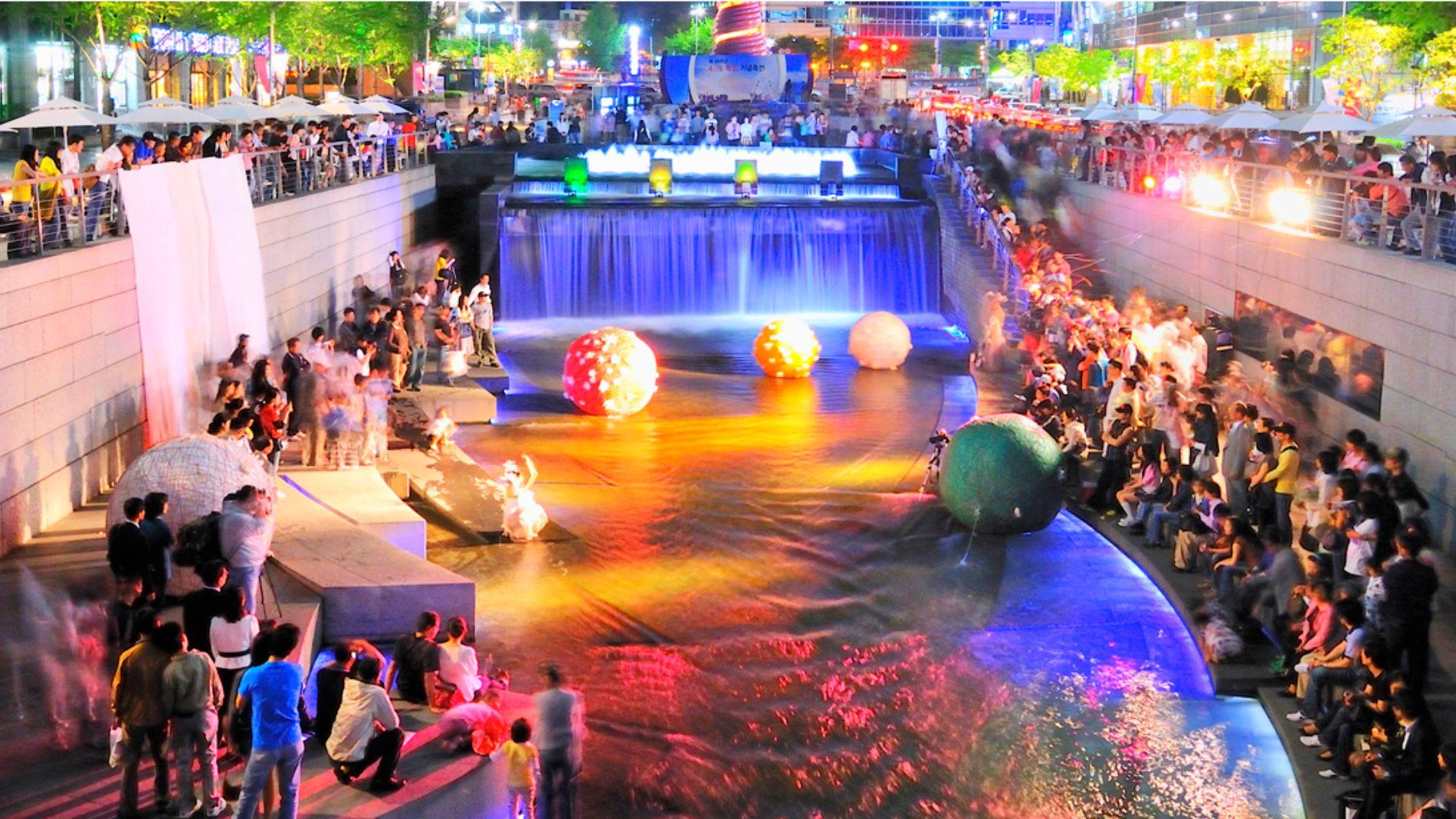 A Day in Cheonggyecheon: The Best Places to See Near the Stream | KTP