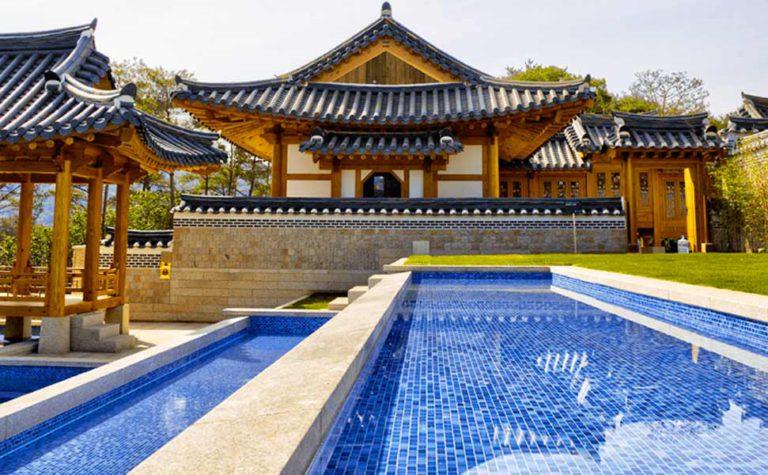 Hanok Hotel Reinvented at the Luxury HANOK Heritage House Gangwon ...