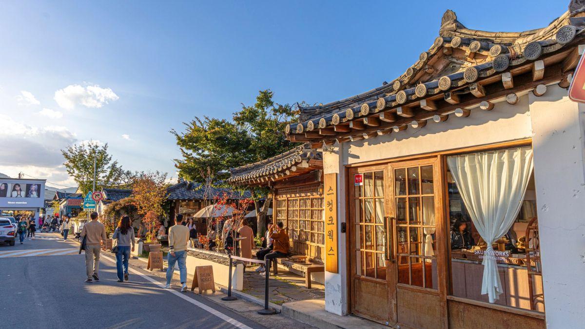 Hwangnidan-gil: A Vibrant Street in the Heart of Gyeongju | KTP