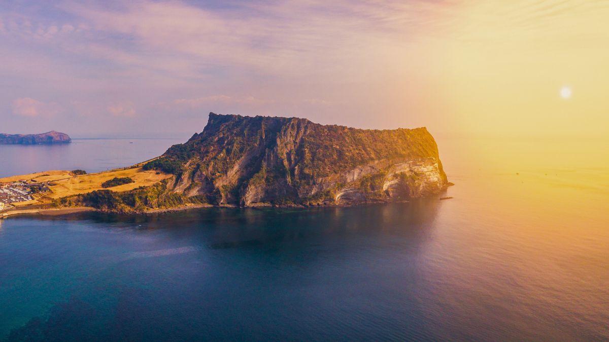 Where to Watch the Best Sunrise in Jeju: A Guide for Early Risers