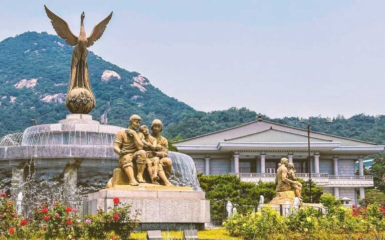 Do NOT Miss Visiting Cheong Wa Dae Before It Closes Again | KoreaTravelPost